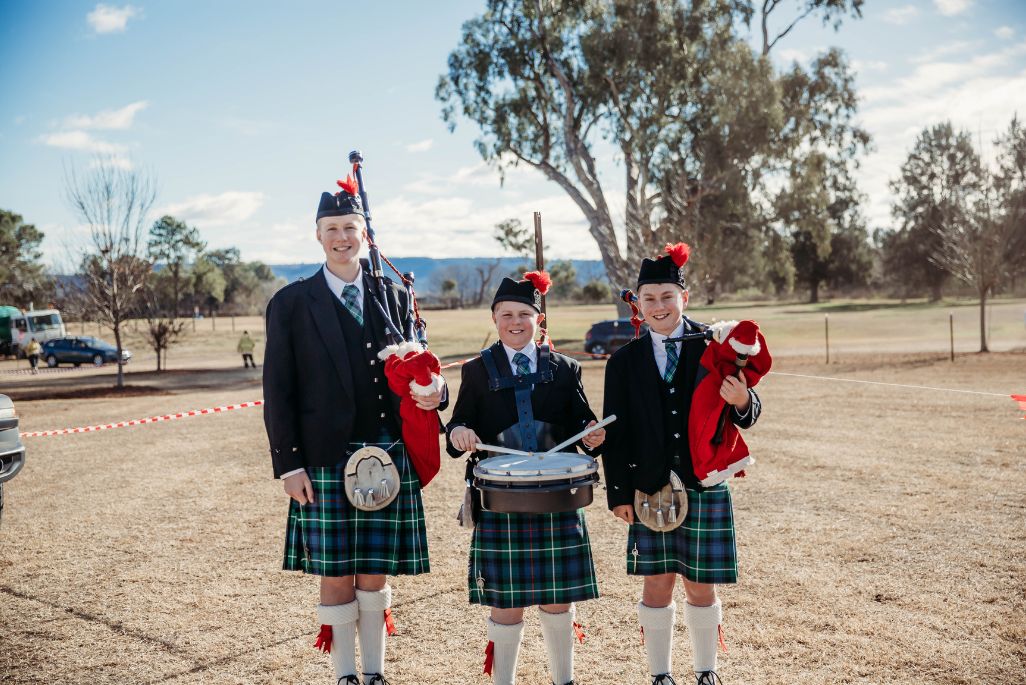 Full kilt : Hunter and Coastal Lifestyle